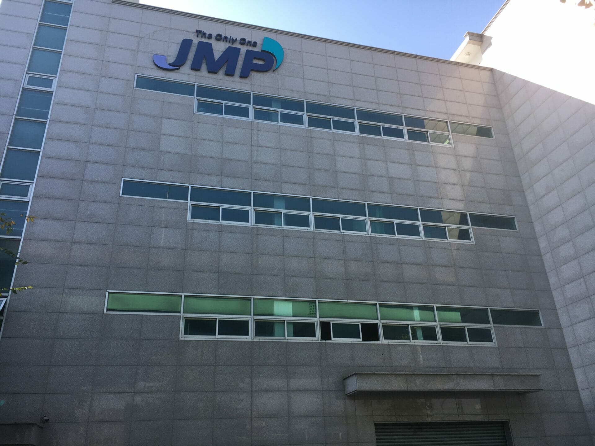 Proud to be Exclusive Distributors of Doosan, D-I, and JMP - Water Mota